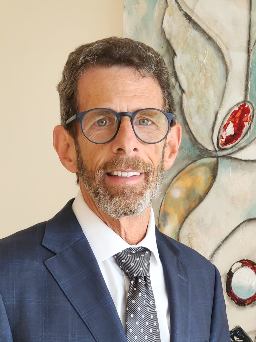 The 2020 Podcast: Avulux with Dr. Charles Posternack | Defocus Media